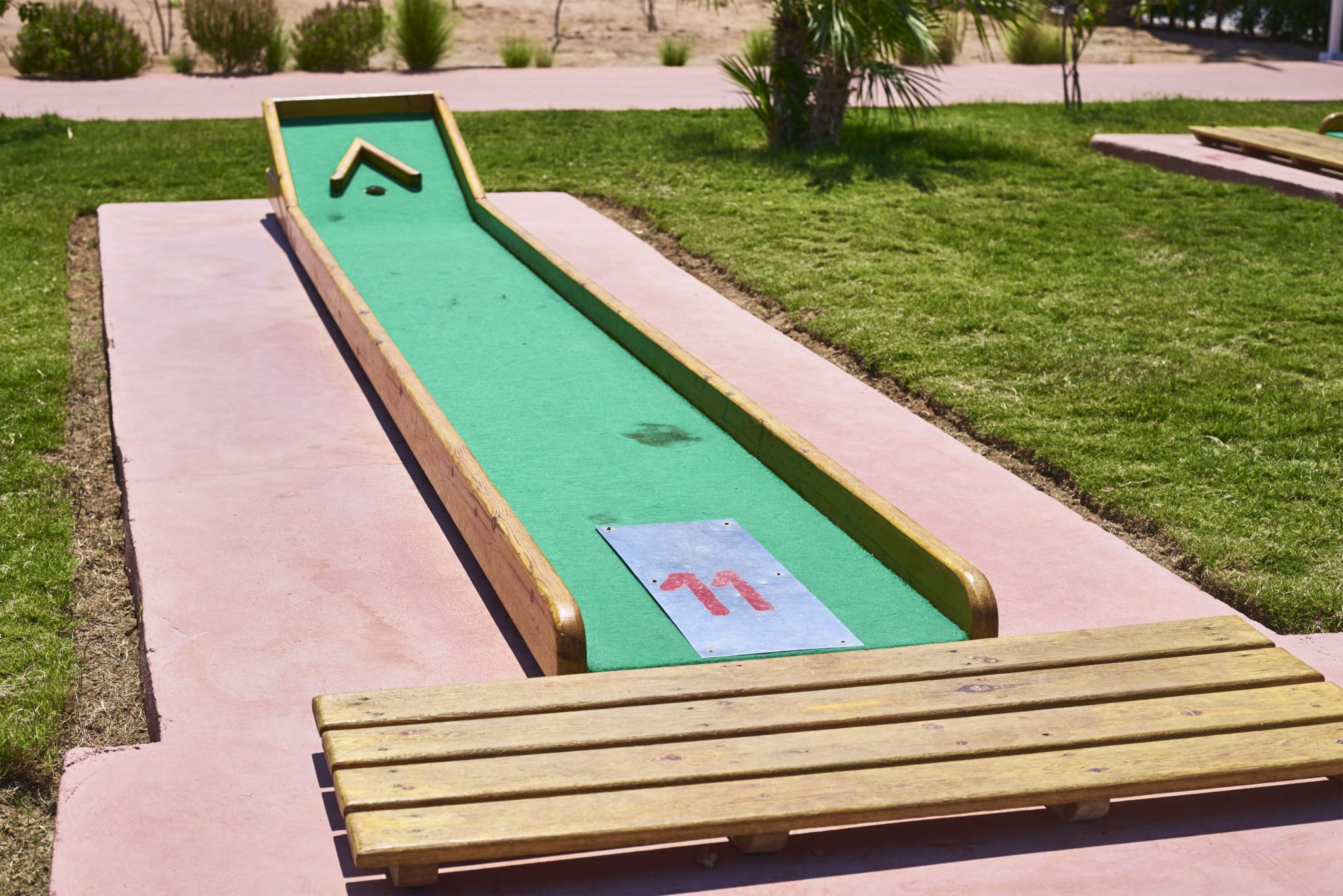 A Guide to Start a Mini Golf Business - Golf Instruction Guide
